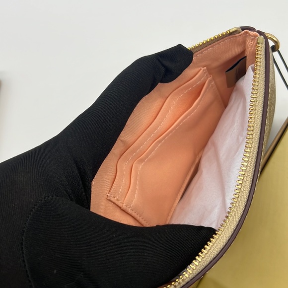 Coach | Bags | Coach Boxed Corner Zip Wristlet In Signature Canvas ...